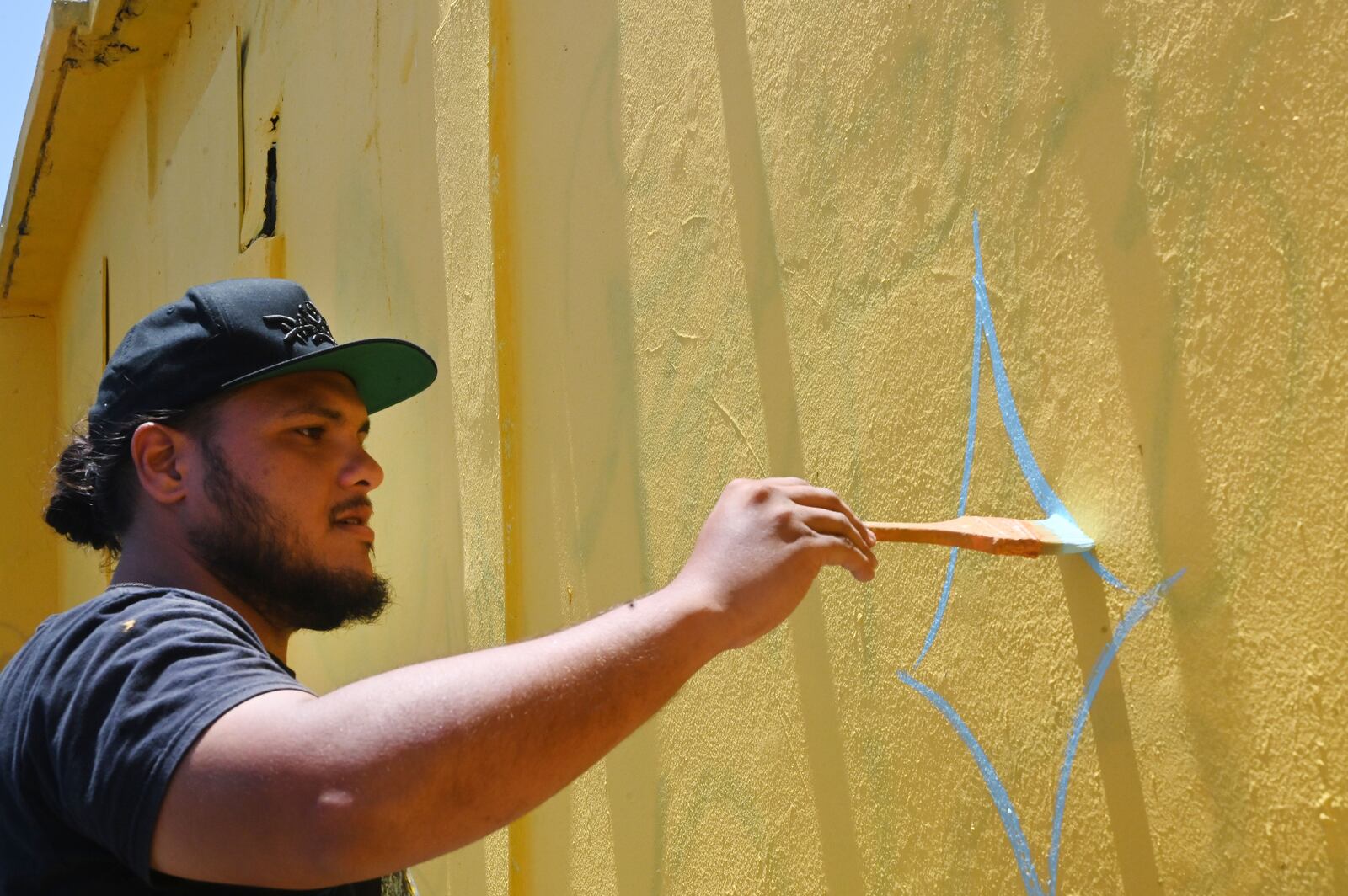 La Perla se llena de color con el inicio de la residencia de Bad Bunny ...